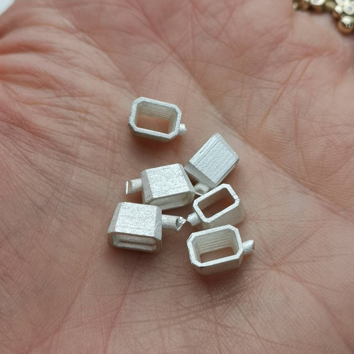 Craft Supplies & Tools 9ct yellow gold 6x4mm Emerald Rubover Setting ...