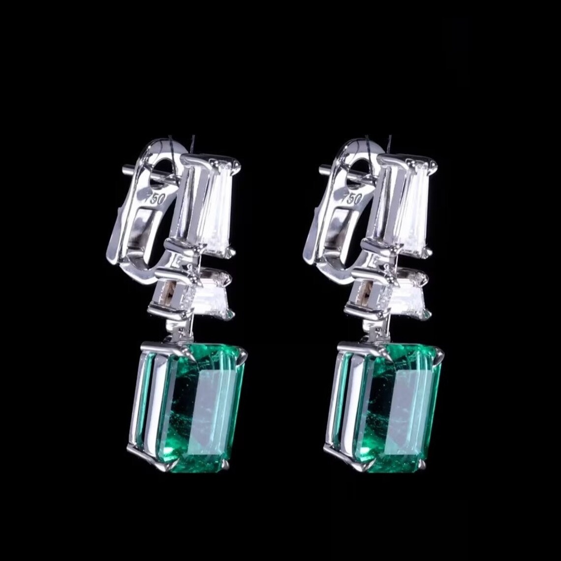 18K White Gold Emerald-cut Emeralds Drop Earrings 4.76 Carat Total ...