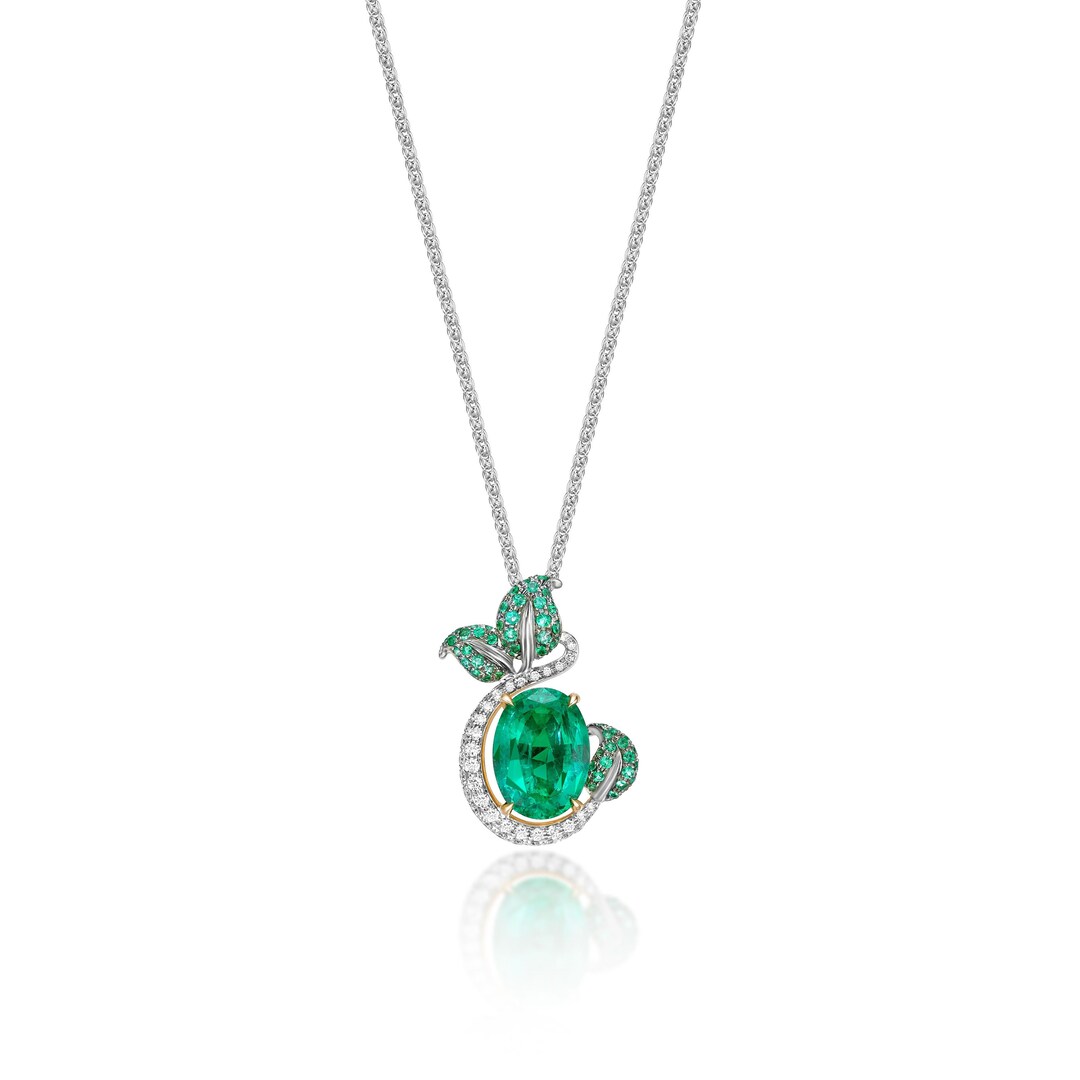 White Yellow Gold Oval Shape Emerald Pendant With Diamonds- 3.79 Carat ...
