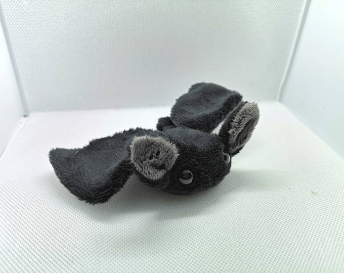 Bat Plushie - Small Bat Plush Collectable by Froogandboog - Etsy