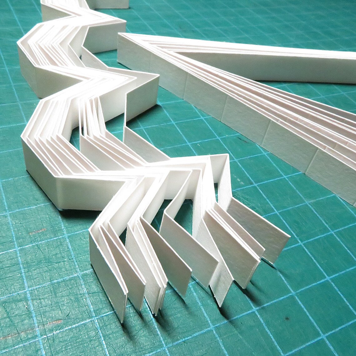 Geometric Art, Paper Artwork, 3D Paper Sculpture, Paper Craft ...