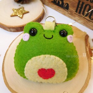 Felt Frog Kawaii Keychain With Cute Red Heart, Relationship Gifts ...