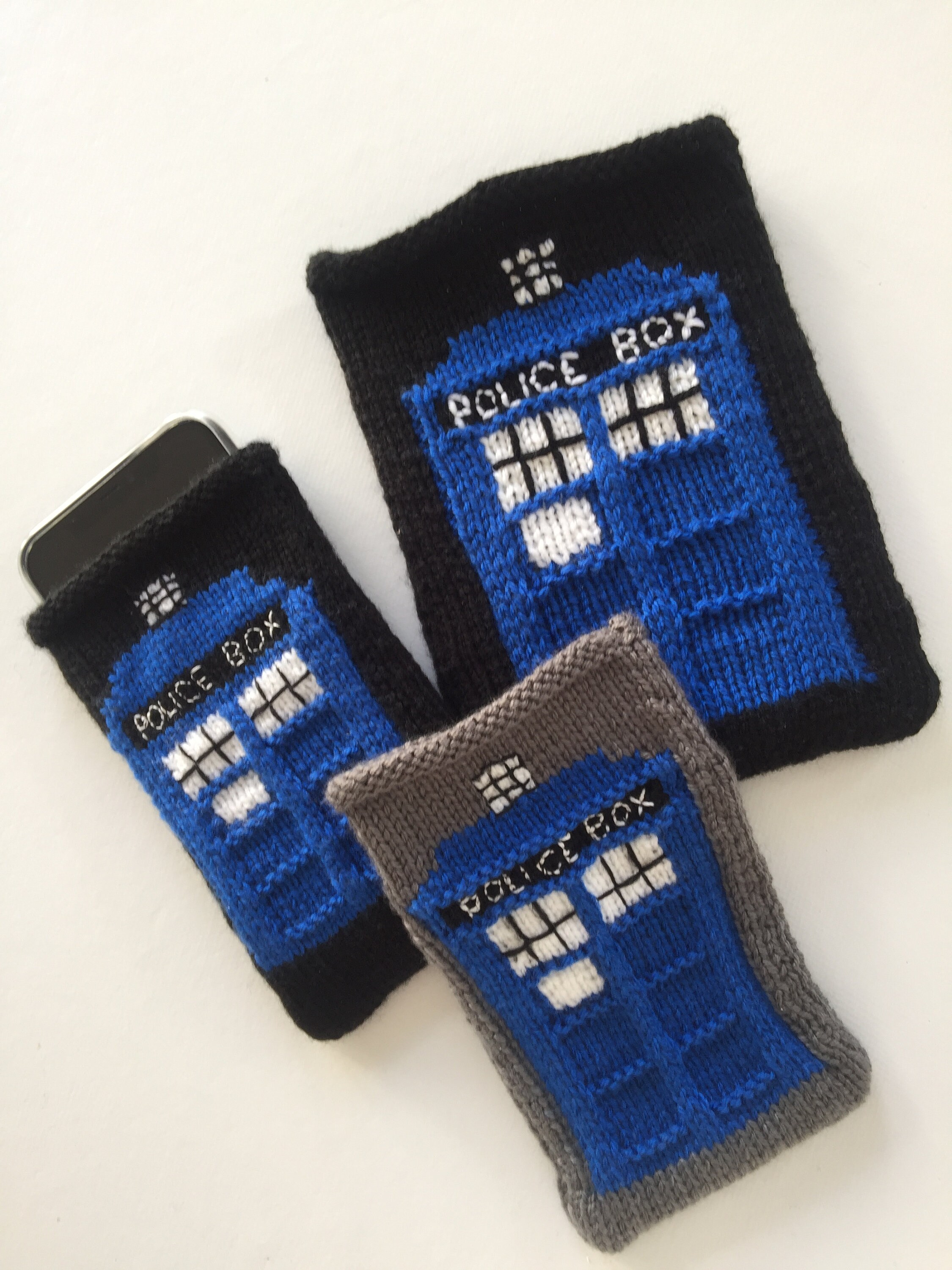 Blue Police Call Box Phone Cover / E-reader Case. Knitting Pattern PDF ...