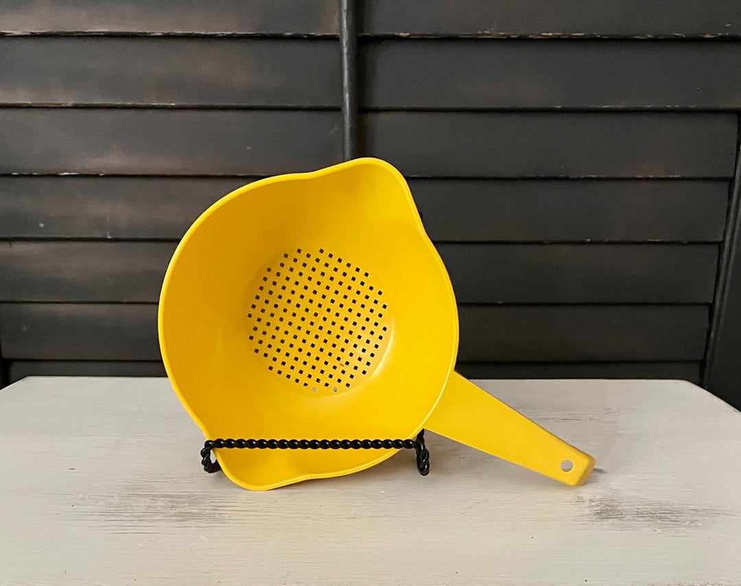 Tupperware Yellow Strainer/colander1200-vintage 1 Quart Strainer - Etsy