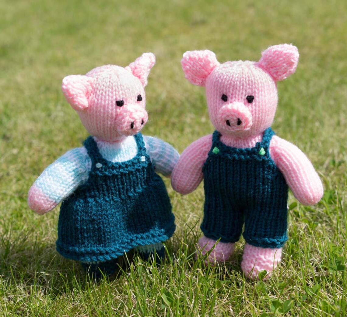 Pig Hamlet PDF Knitting Pattern Pig Sty Pig Hat and Scarf - Etsy UK