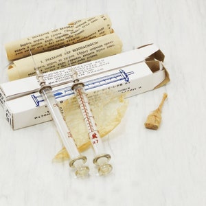 Antique Medical Glass Syringe Medical Injection Instrument Medical ...