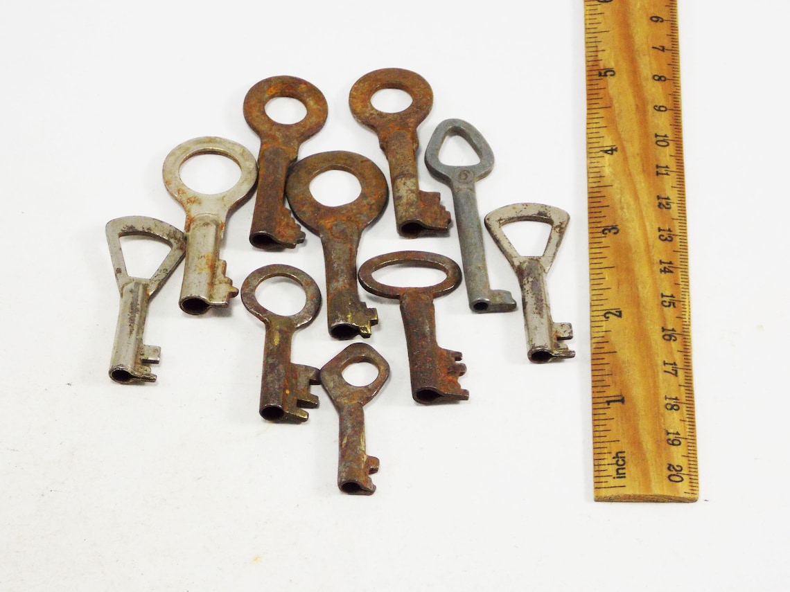 Unique keys skeleton metal keys collectible keys classic | Etsy