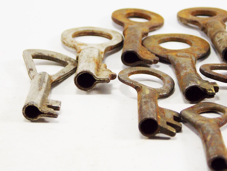 Unique keys skeleton metal keys collectible keys classic | Etsy