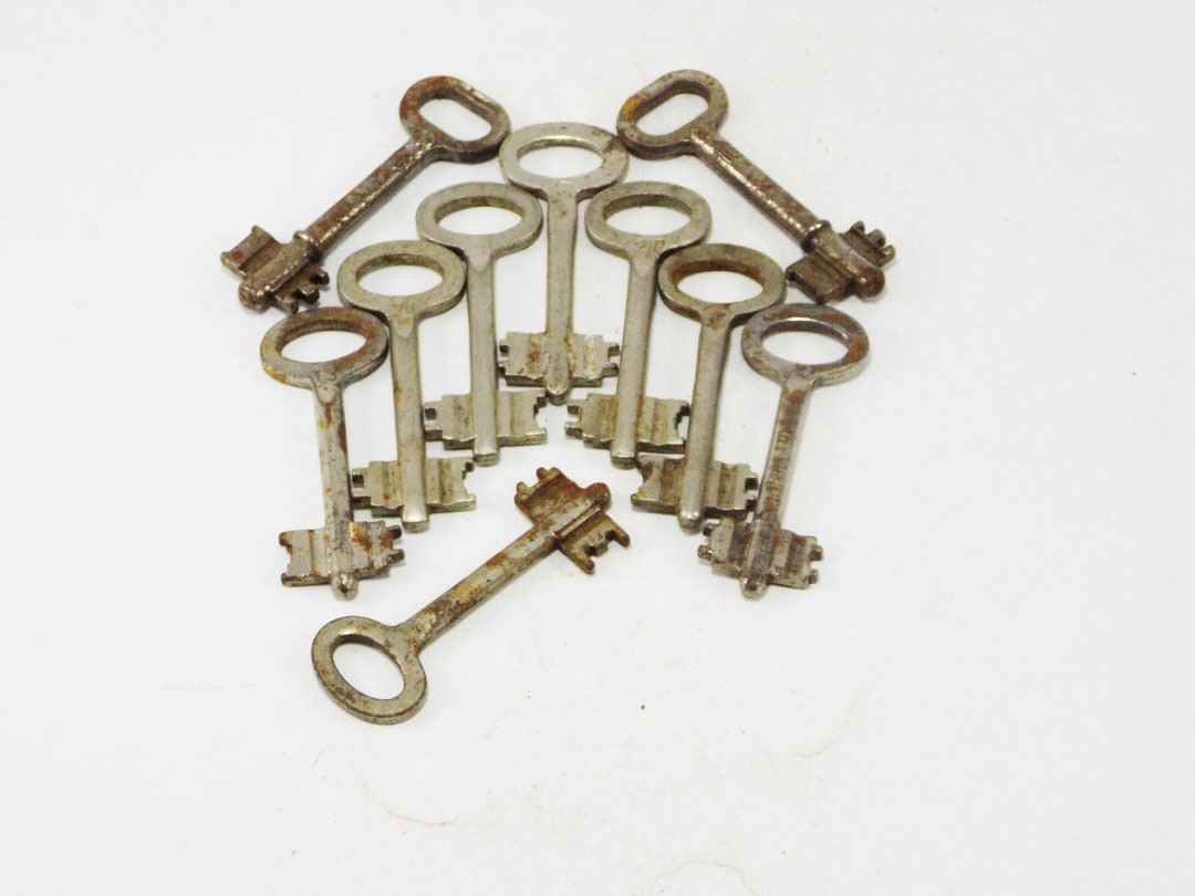 Skeleton Key Pendant Steampunk Jewelry Romantic Gift Party Favor Metal ...