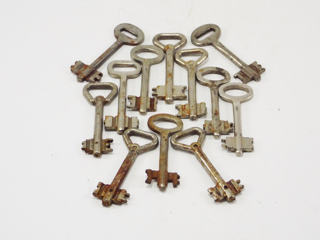 Skeleton Keys Steampunk Parts Metal Keys Cabinet Steampunk Necklace ...