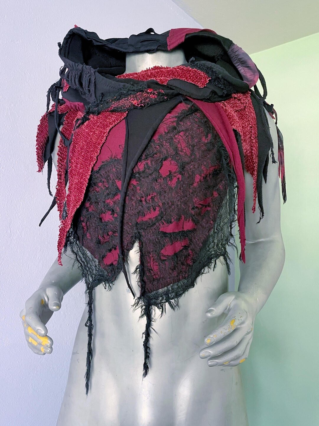 Black & Red Hooded Scarf: Cyberpunk Post-apocalyptic Halloween Costume ...