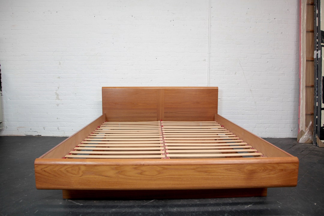 Vintage MCM Scandinavian Teak Wood Queen Size Bed Frame by Jesper ...