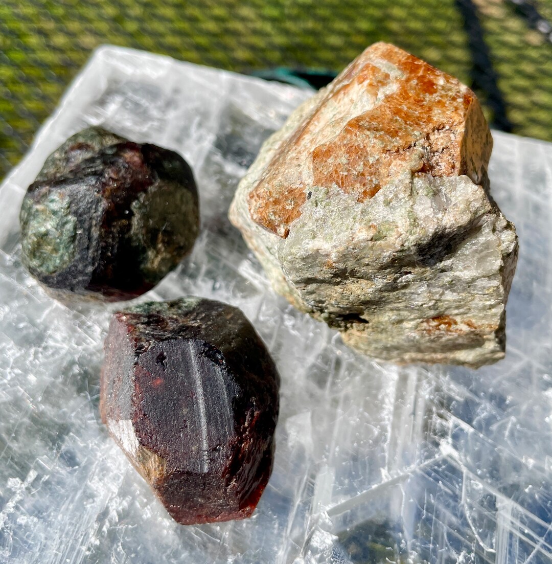 Garnet Mineral Display Specimens Set of 3 - Etsy