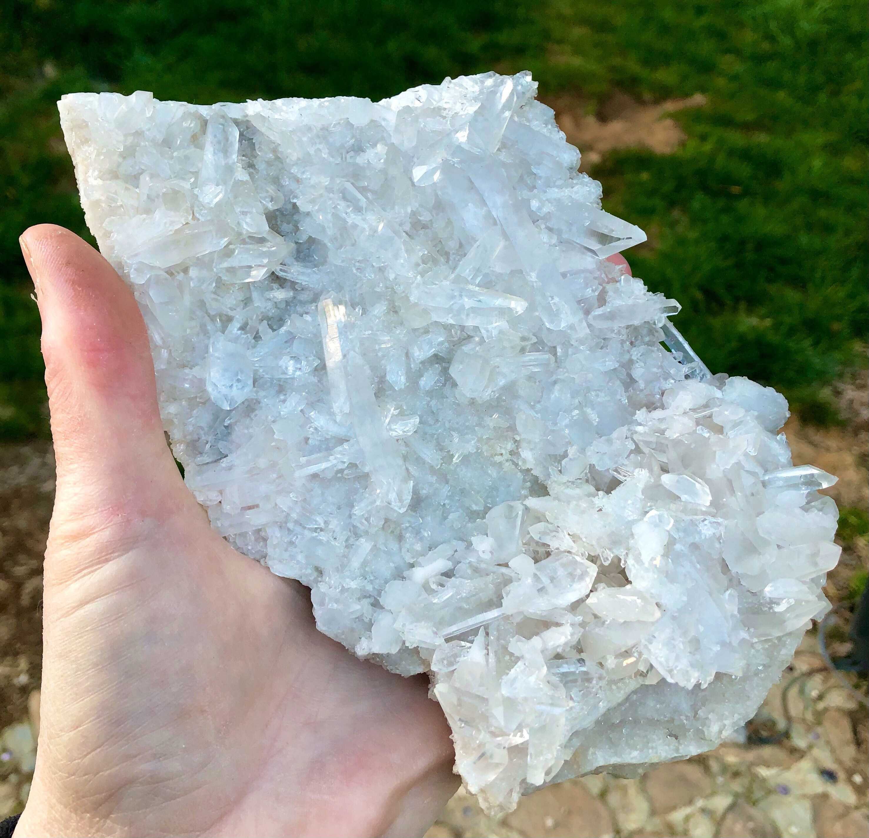 1.33 lb Quartz Crystal Cluster Plate Mineral Display Specimen