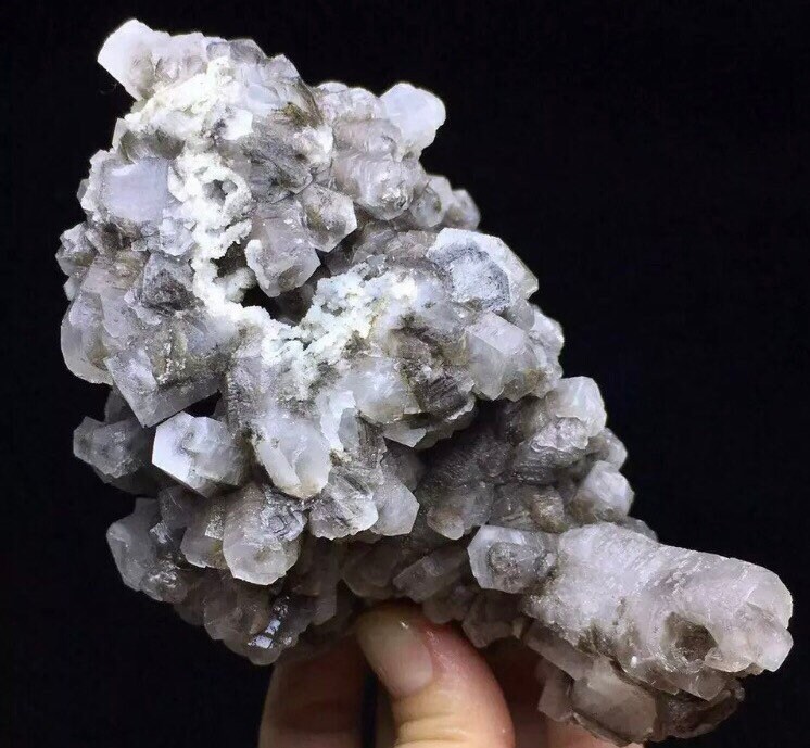 390g Black and white Columnar Hexagonal Calcite Crystal Cluster Mineral ...