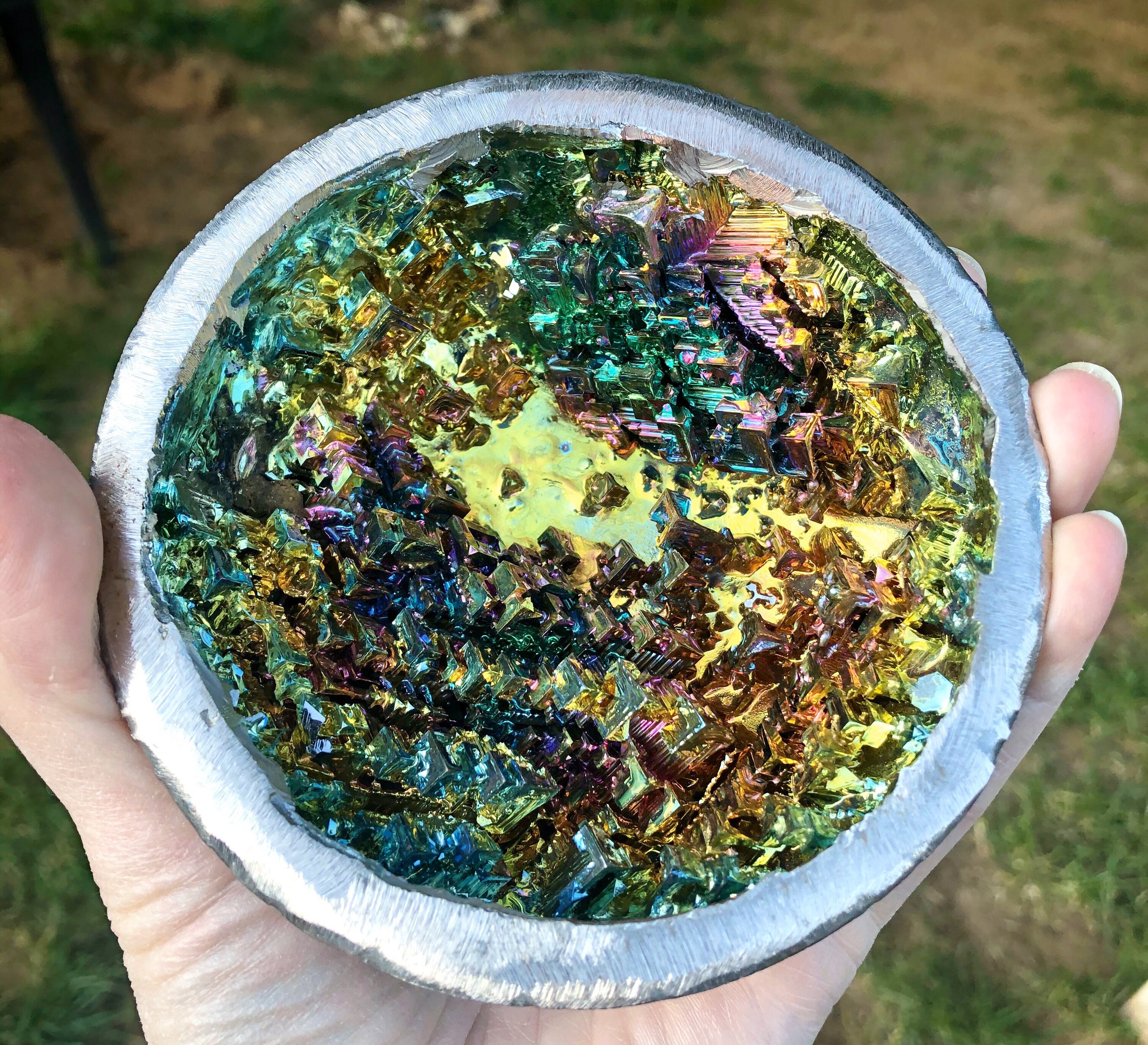 922g Big Rainbow Bismuth Bowl Crystal Cluster Display Specimen