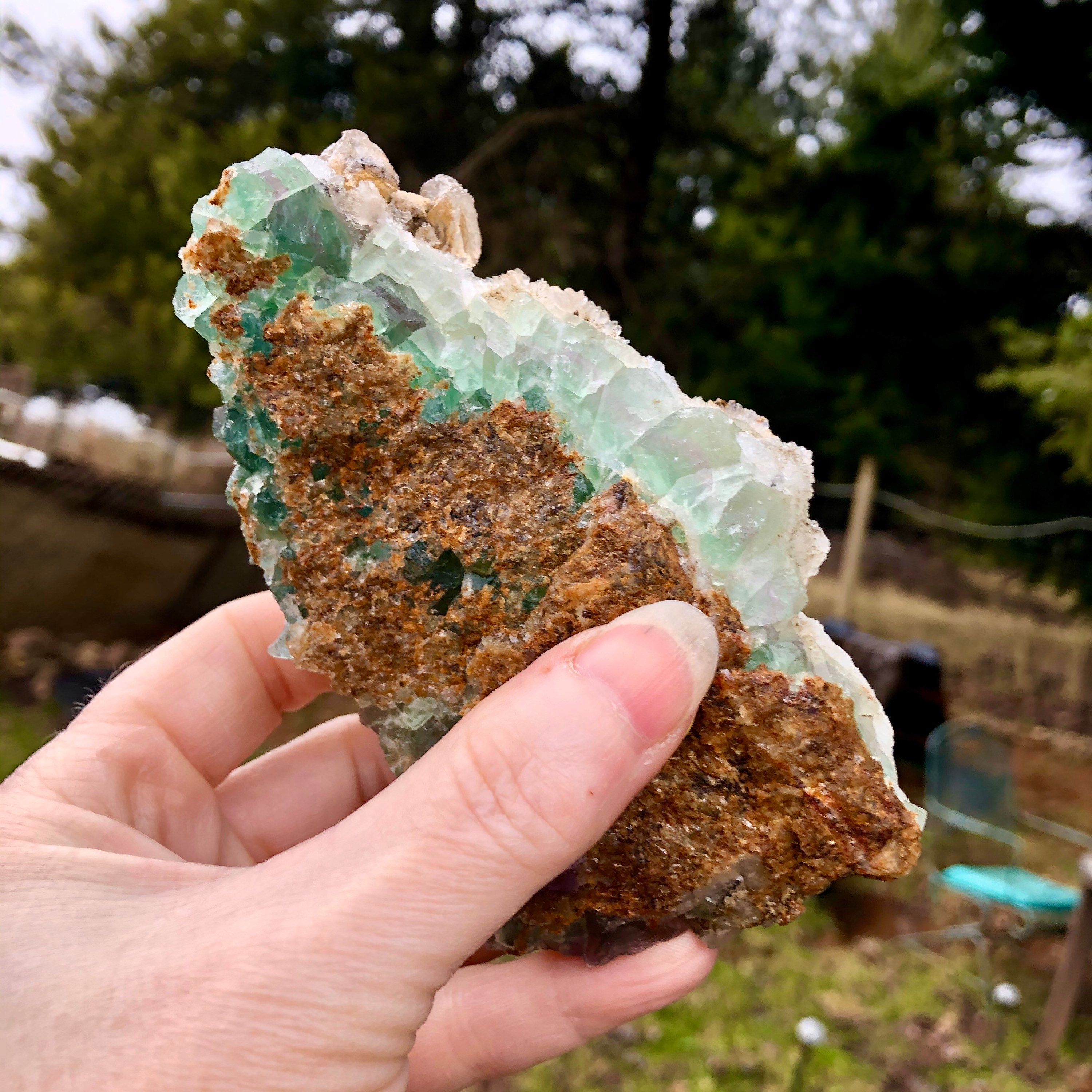 370g Druzy White Quartz Over Green Fluorite With Yellow Calcite Crystal 370g Druzy White Quartz Over Green Fluorite With Yellow Calcite Crystal