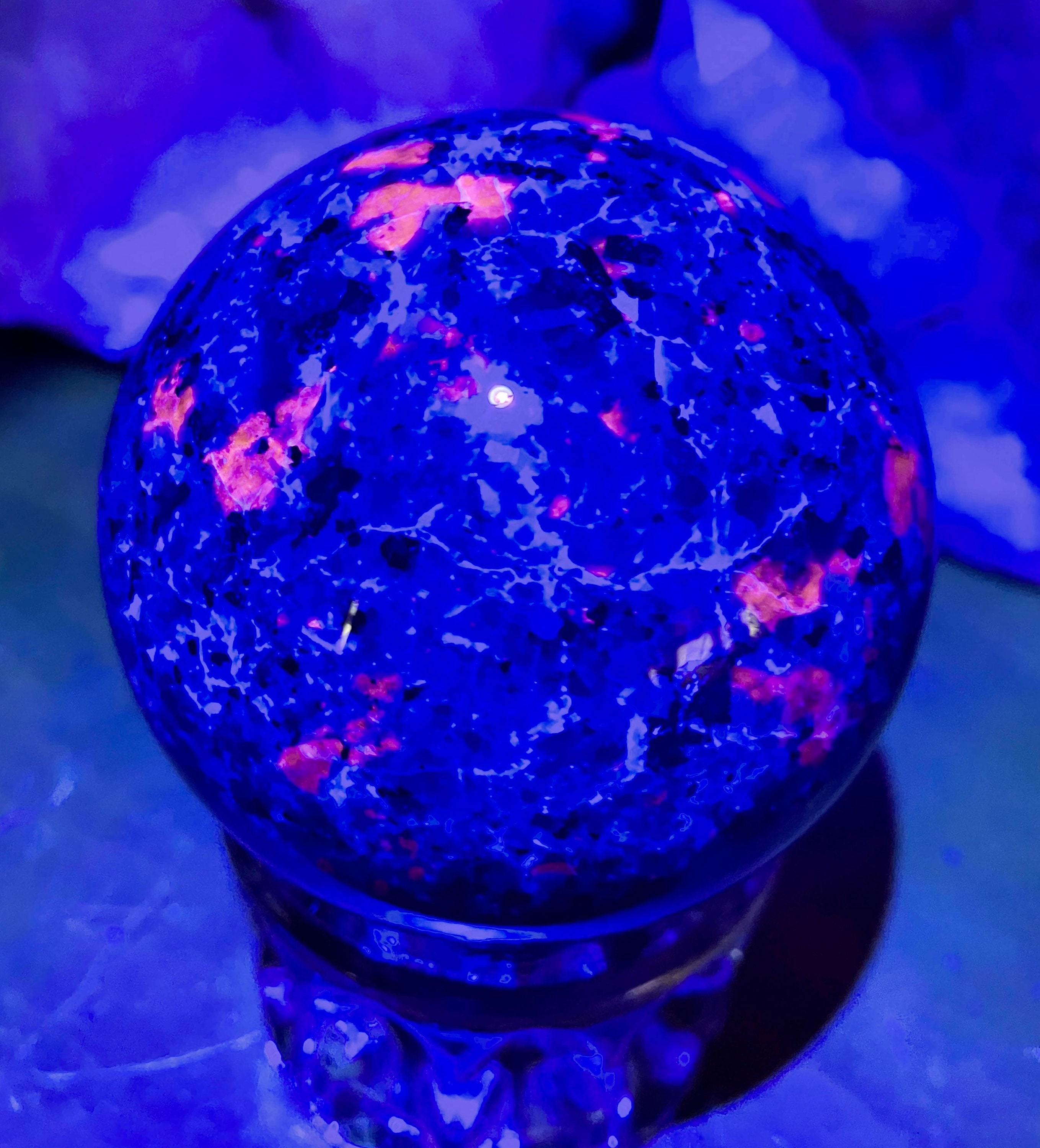 80mm UV Firestone Yooperlite Sphere Orb Ball Mineral Display Specimen