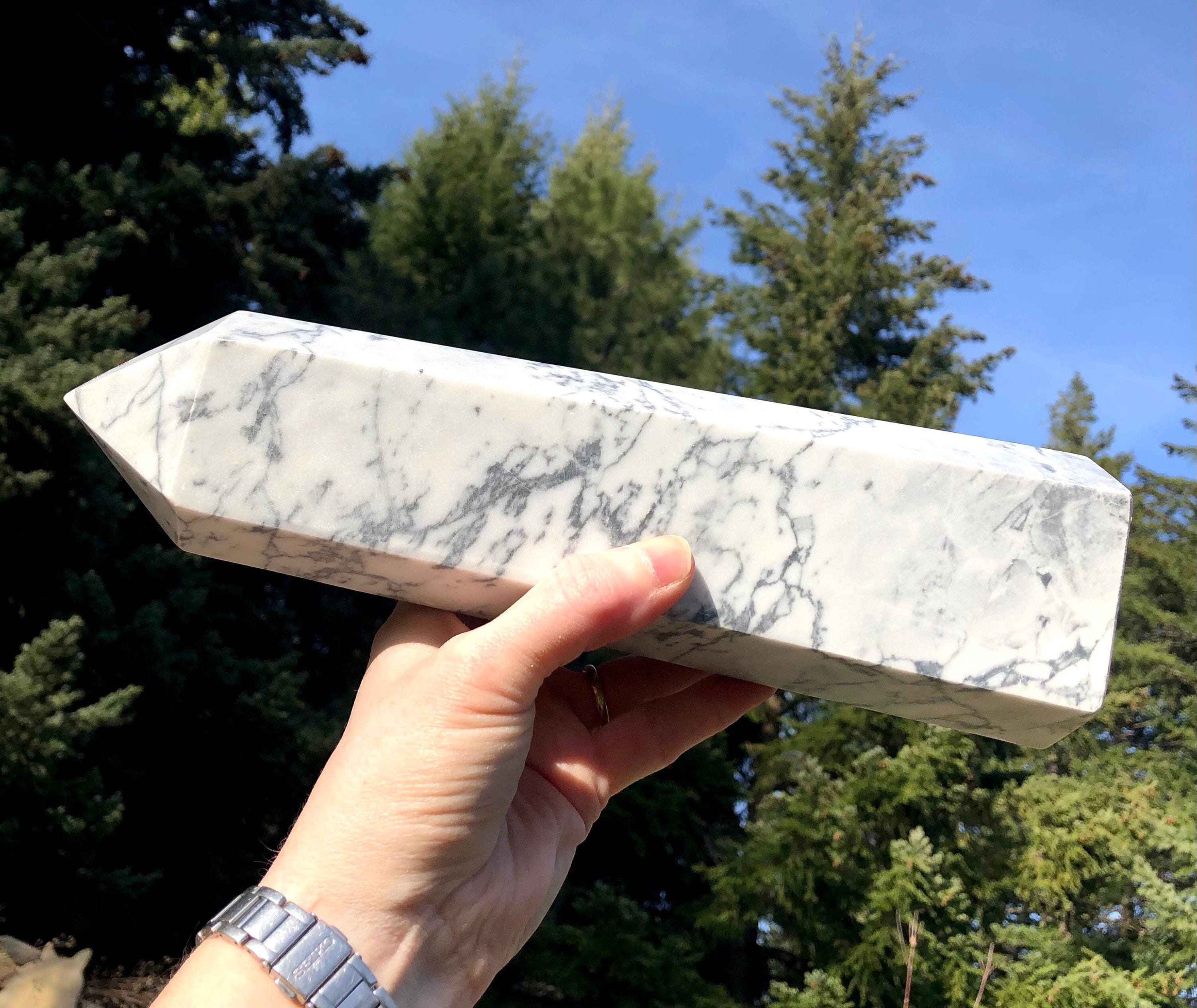 5.88 lb Howlite aka Magnesite Obelisk Pillar Tower Point Wand Column ...