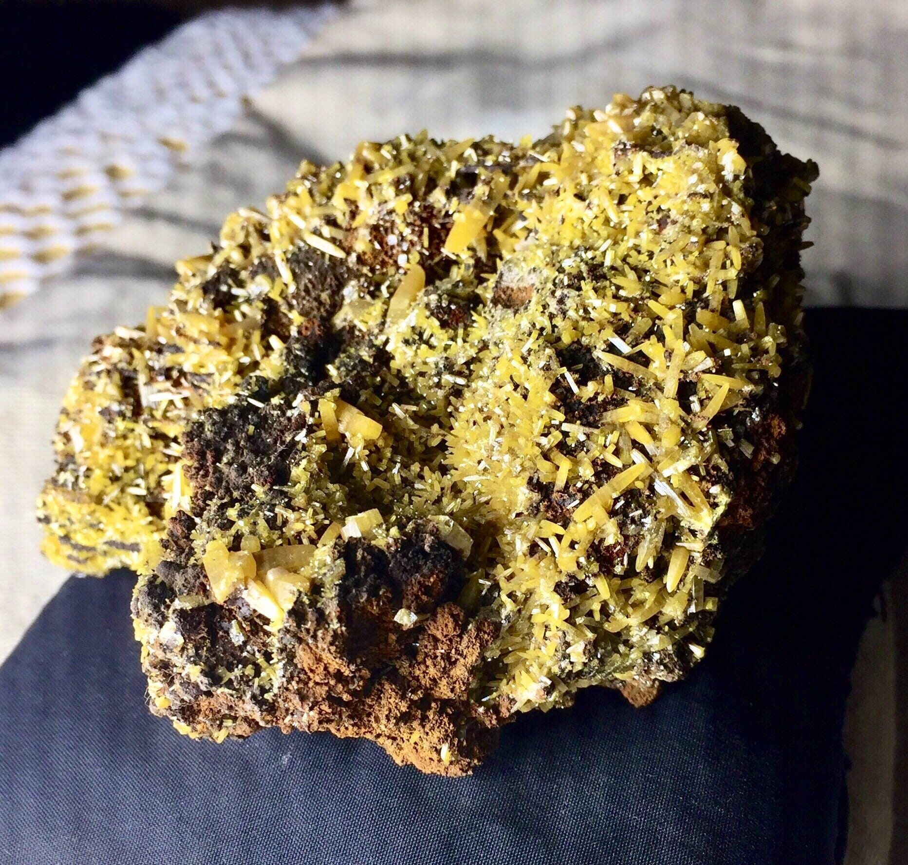 Wulfenite large crystal cluster specimen