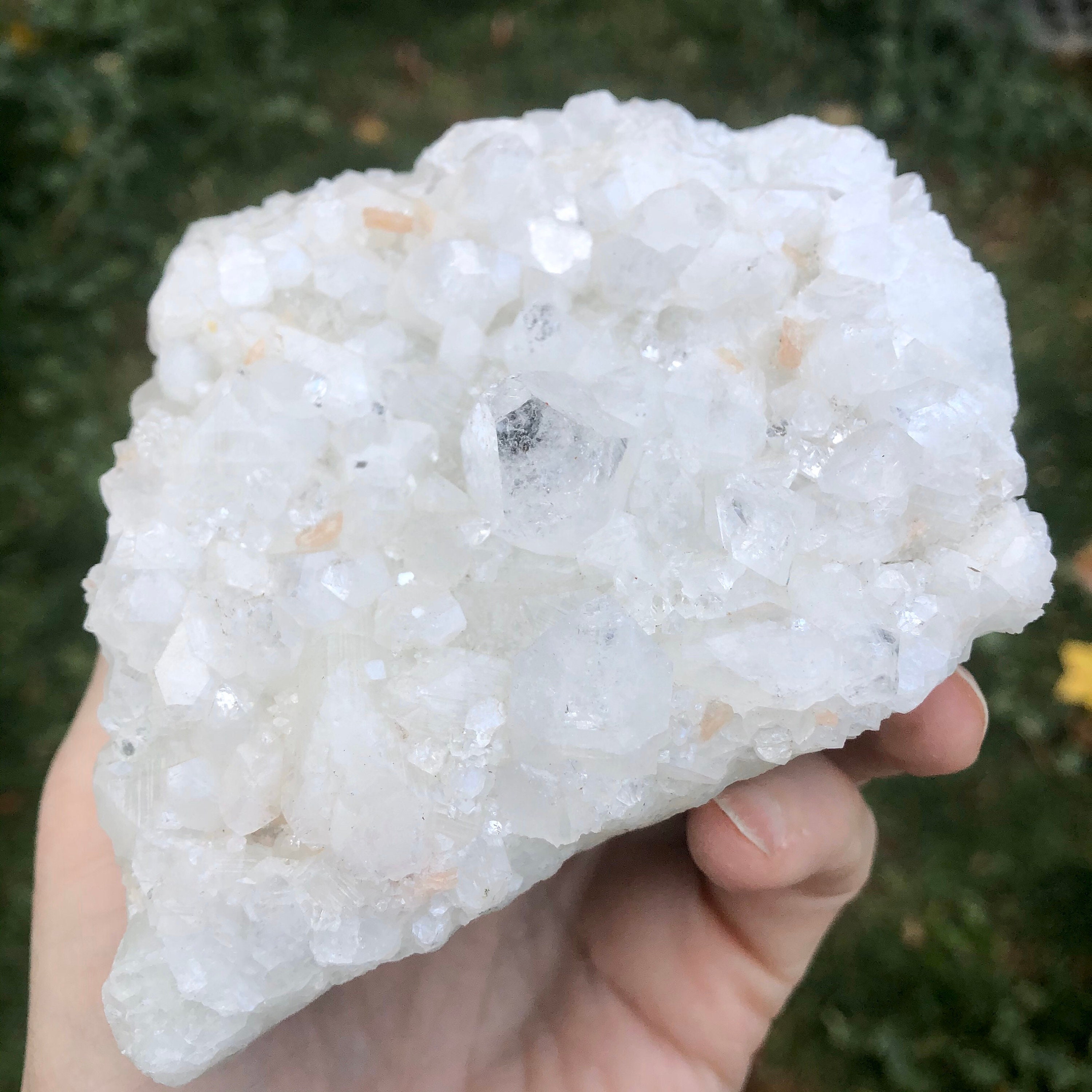 568g Beautiful Apophyllite Crystal Cluster Specimen with little Pink ...