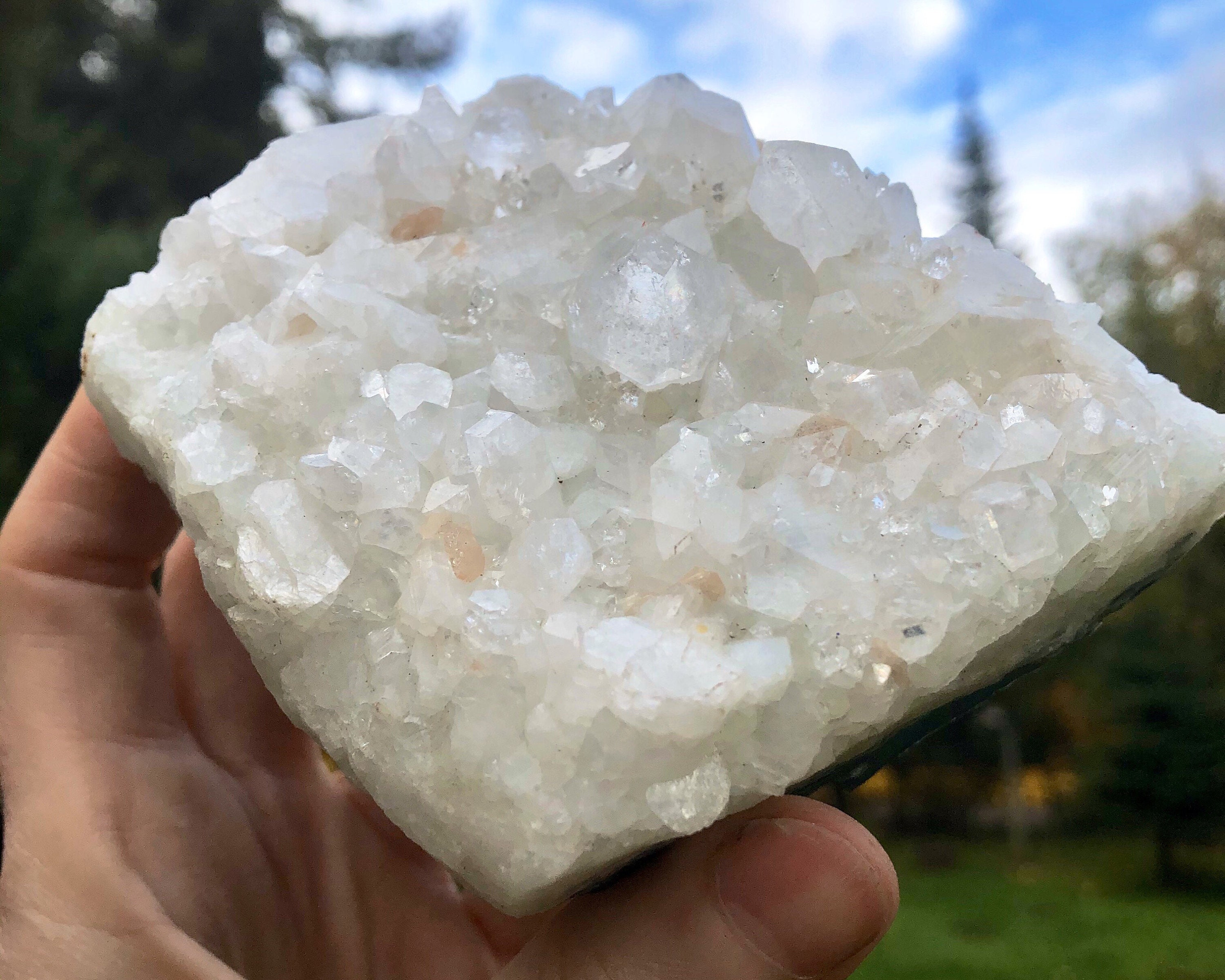 568g Beautiful Apophyllite Crystal Cluster Specimen with little Pink ...