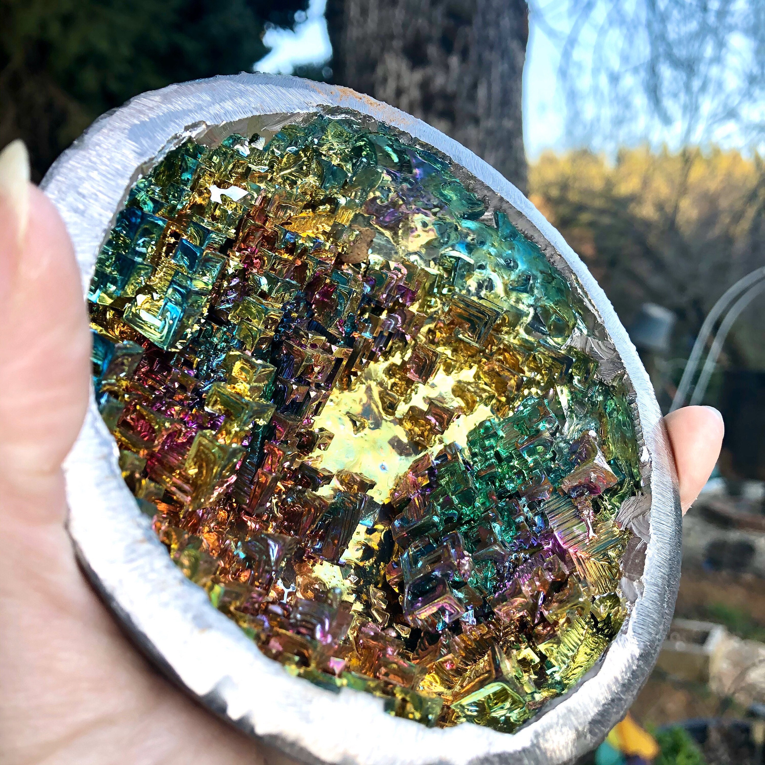 922g Big Rainbow Bismuth Bowl Crystal Cluster Display Specimen