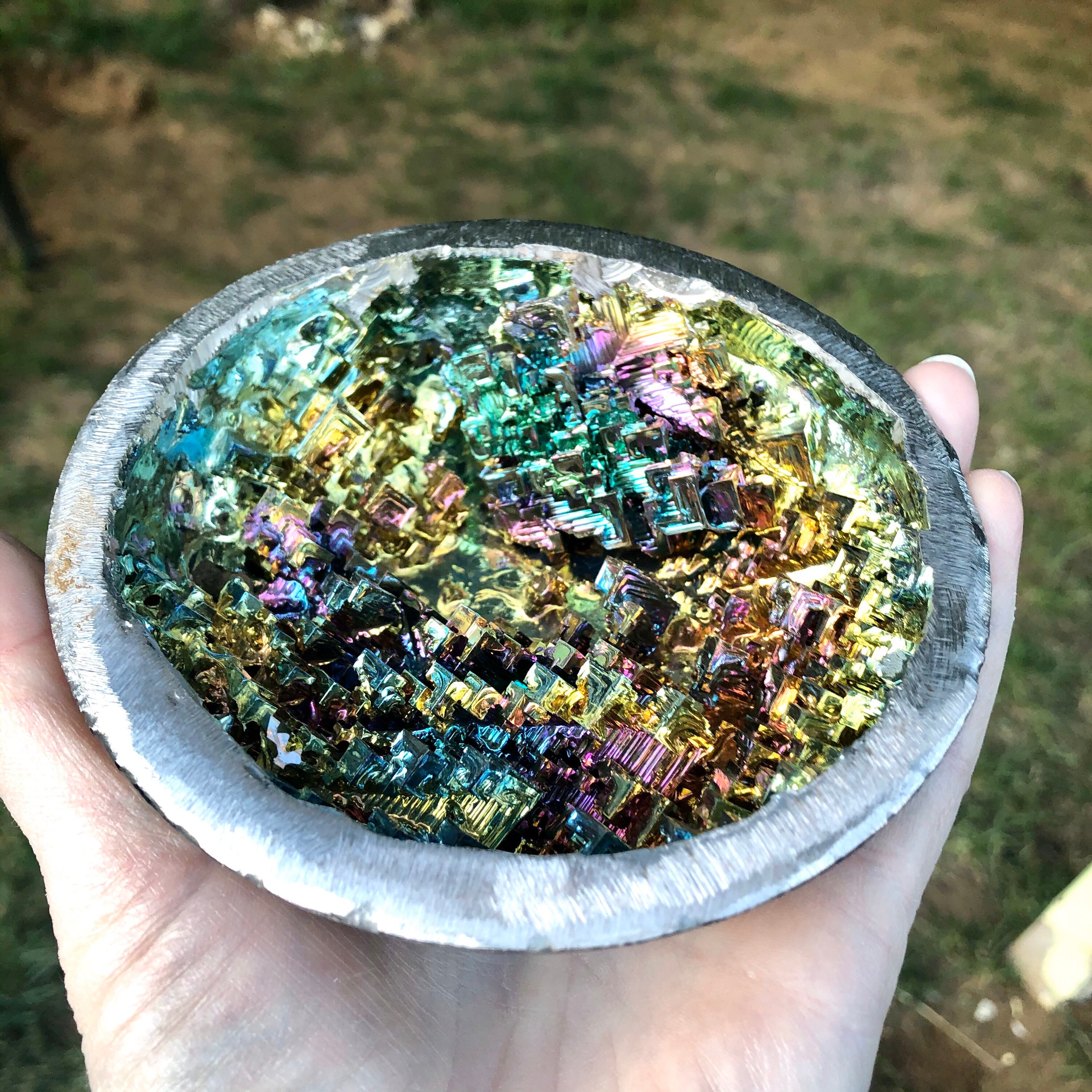 922g Big Rainbow Bismuth Bowl Crystal Cluster Display Specimen