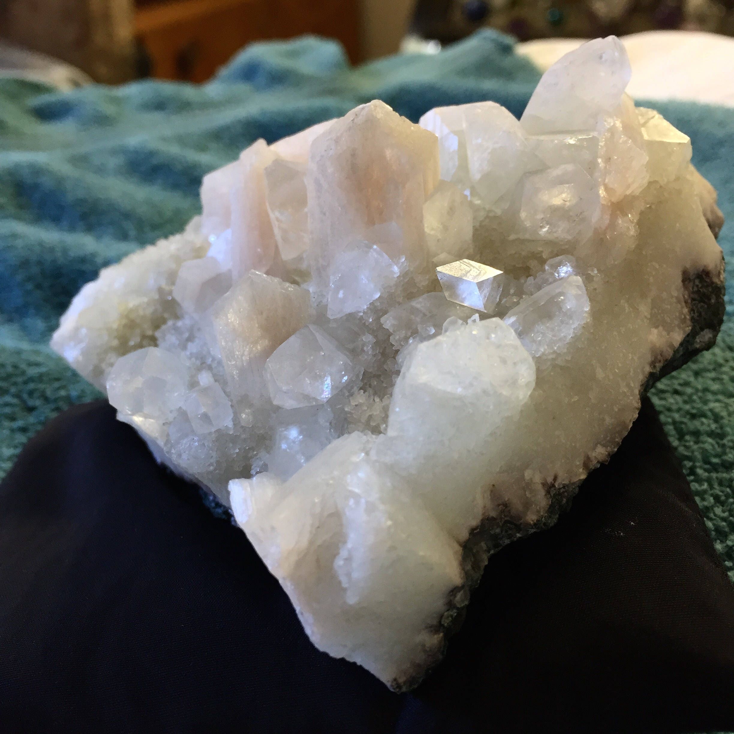 Large Apophyllite with Stilbite crystal cluster specimen piece