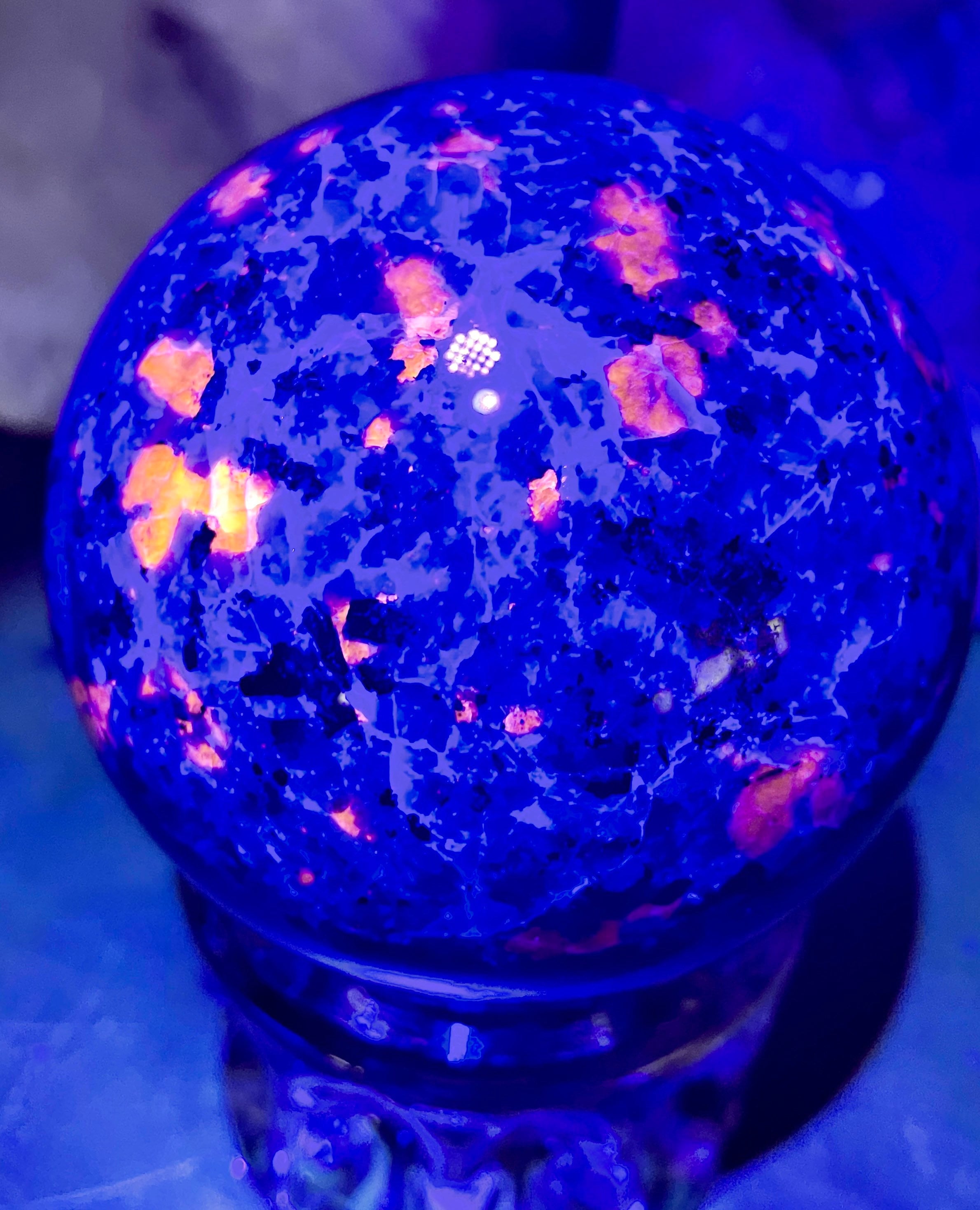 80mm UV Firestone Yooperlite Sphere Orb Ball Mineral Display Specimen