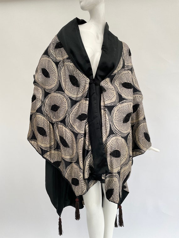 1920s silk cape with Surrealist inspired design - Gem