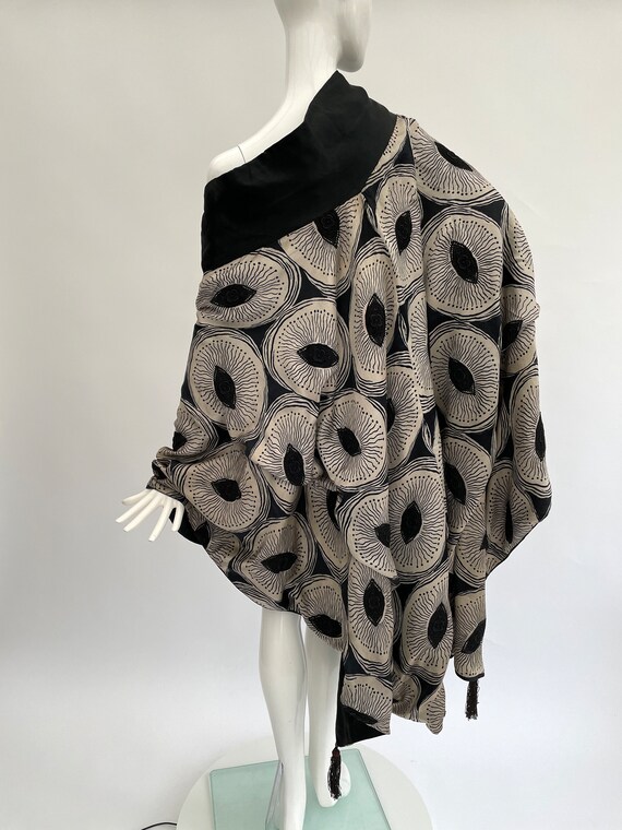 1920s silk cape with Surrealist inspired design - Gem
