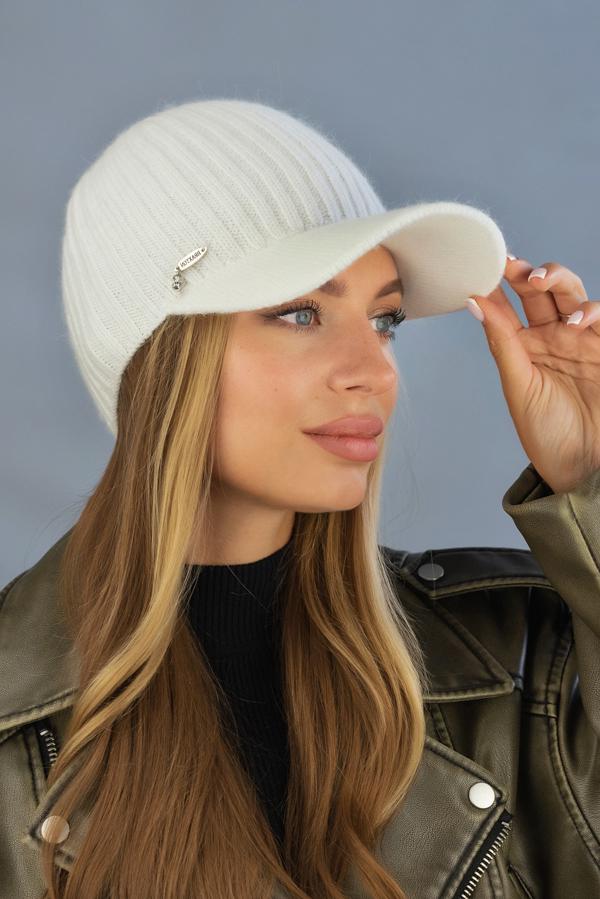 Cozy and Stylish: Women's Warm Knitted Baseball Cap for Fall and Winter ...