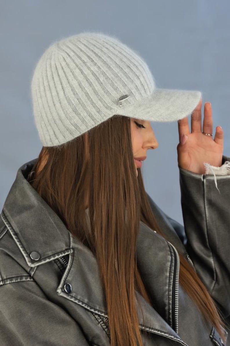 Cozy and Stylish: Women's Warm Knitted Baseball Cap for Fall and Winter ...