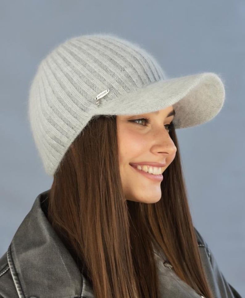 Cozy and Stylish: Women's Warm Knitted Baseball Cap for Fall and Winter ...
