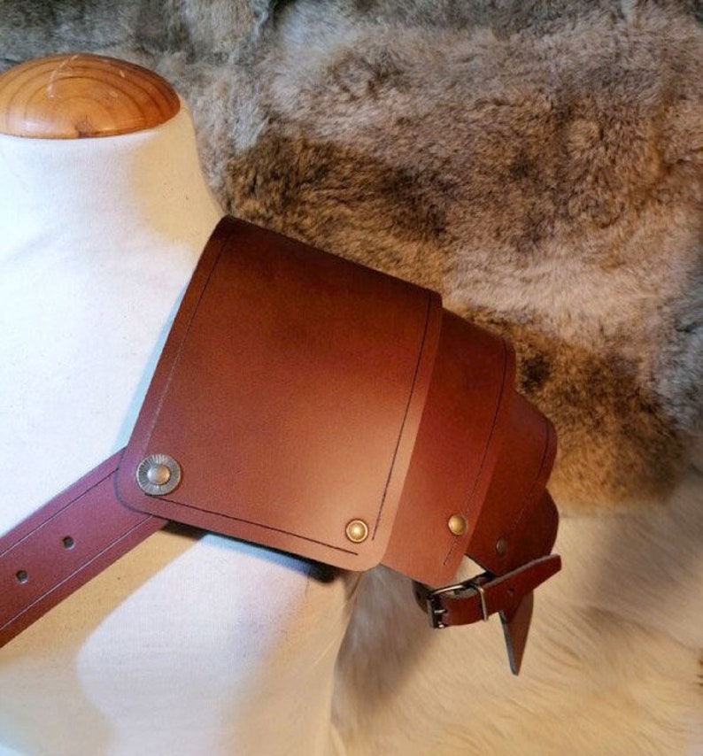 Single Pauldron Leather Shoulder Armor Medieval Roman - Etsy