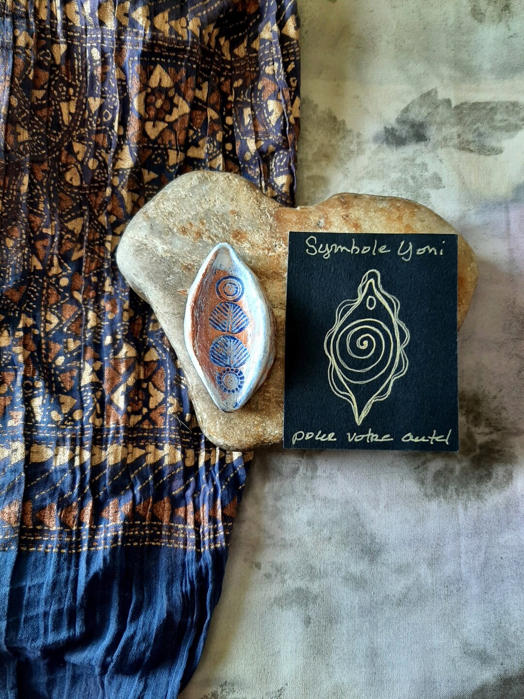 Bronze and Blue Vulva Symbol, Yoni to Place on Your Altar - Etsy