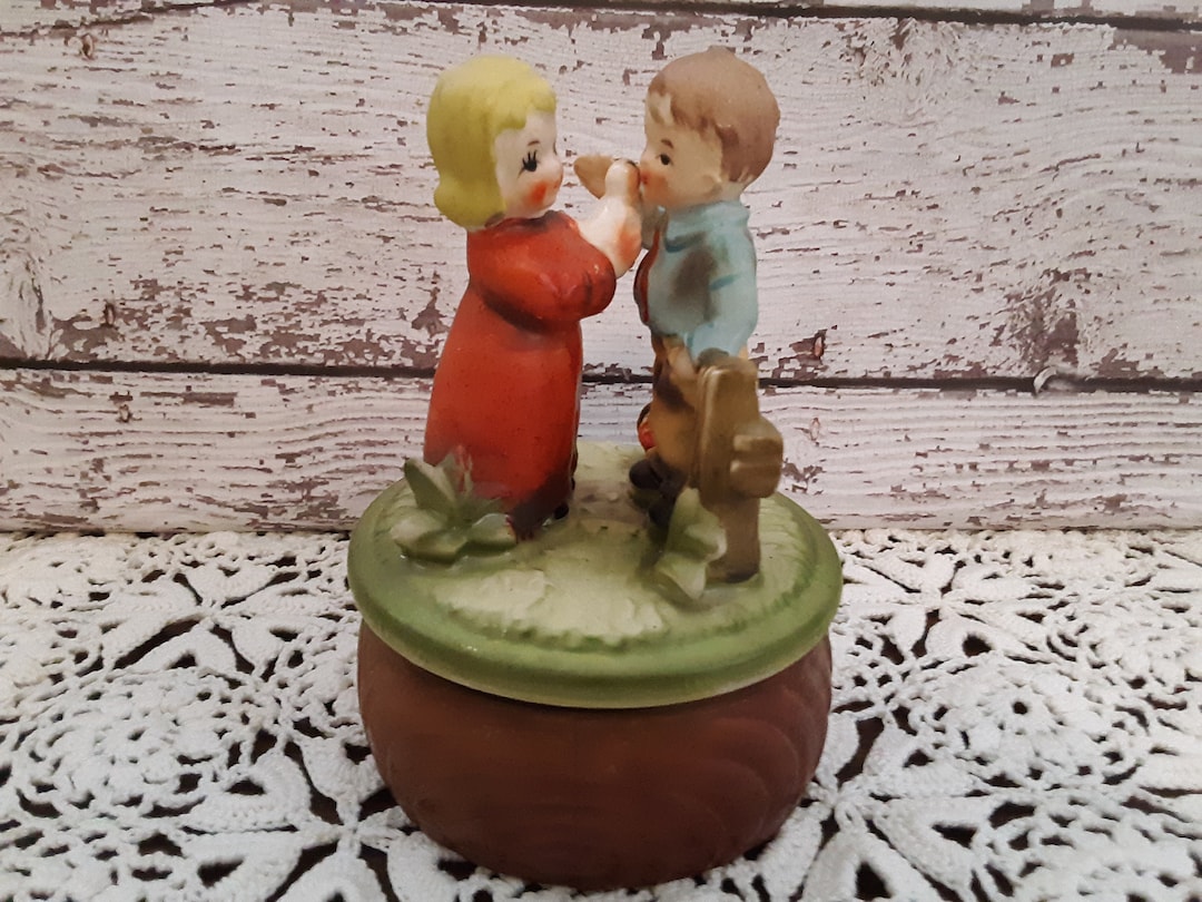 Vintage Sankyo Rotating Music Box Boy and Girl Plays somewhere My Love ...