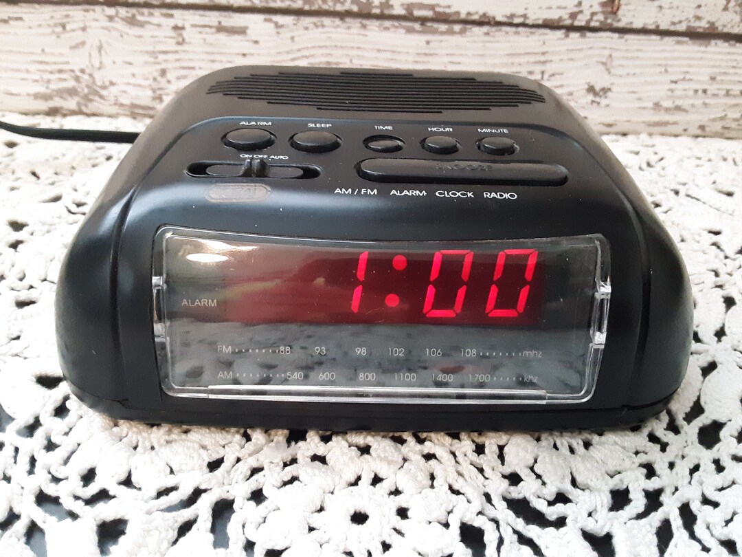 Vintage Tozaj AM/FM Alarm Clock Radio - Etsy
