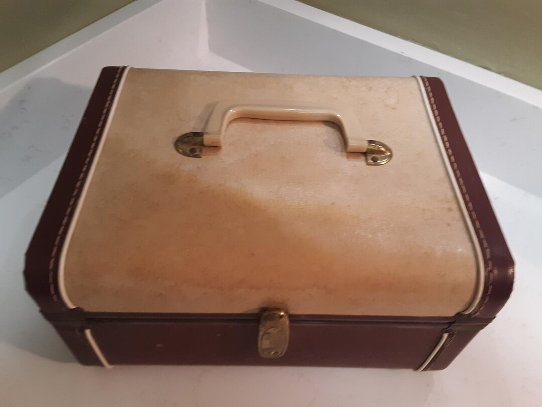 Vintage 1950's Travel / Train Carry Case - Etsy