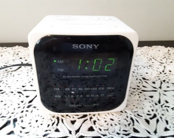 Vintage Sony Dream Machine Alarm Clock Radio AM/FM With Battery Backup ...