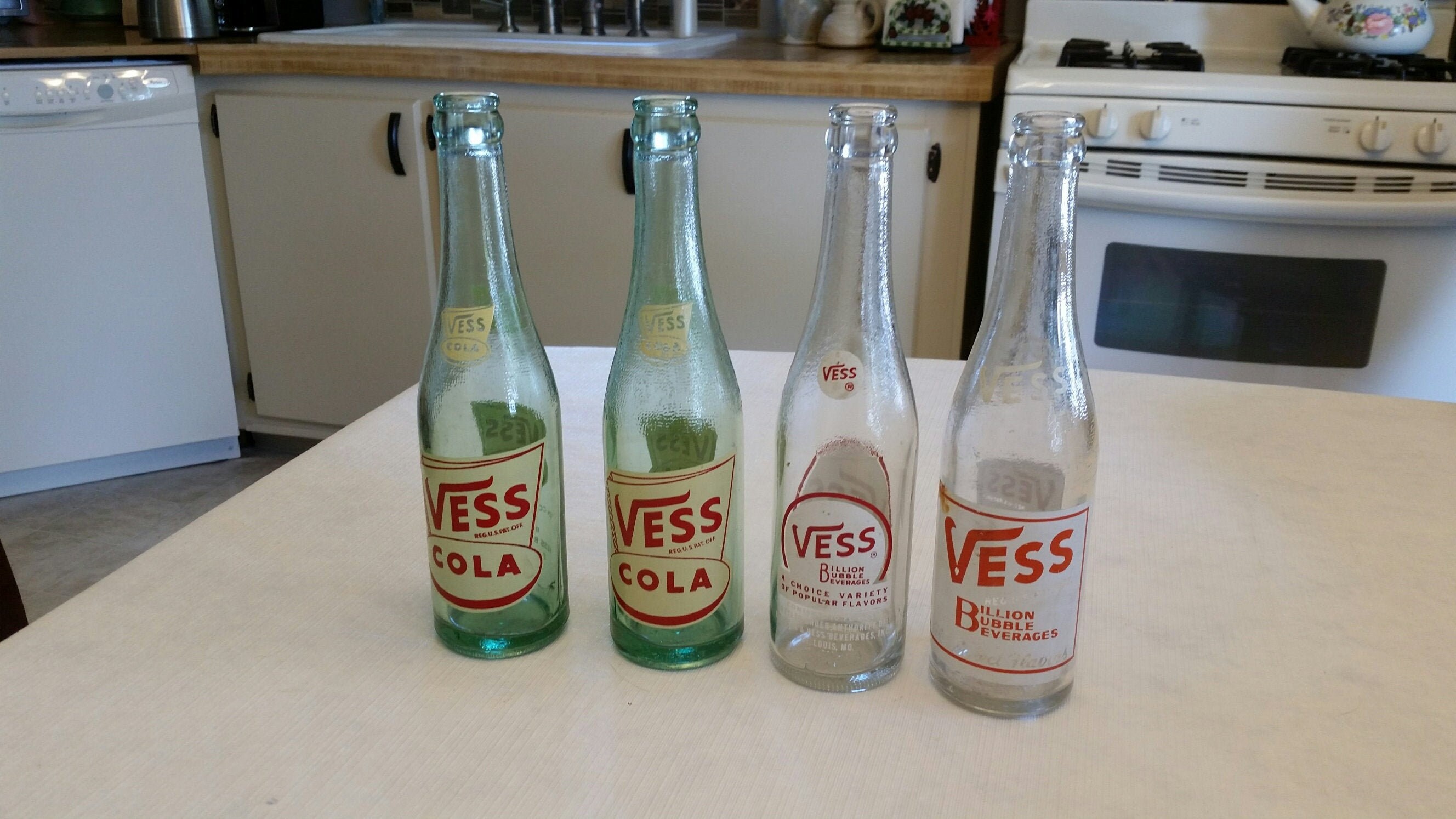 4 antique 10 ounce vess soda pop bottles 1950 's green & | Etsy