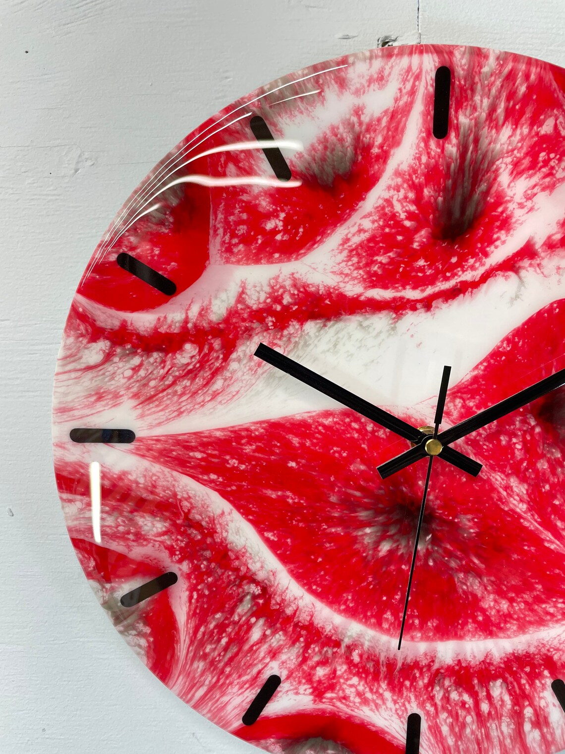 33cm Red & White Resin Wall Clock Unusual Wall Clock Modern | Etsy
