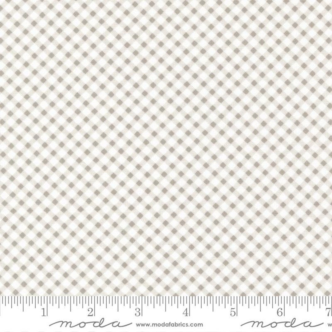 Ellie Gingham Pebble by Brenda Riddle of Acorn Quilts for Moda Fabrics ...
