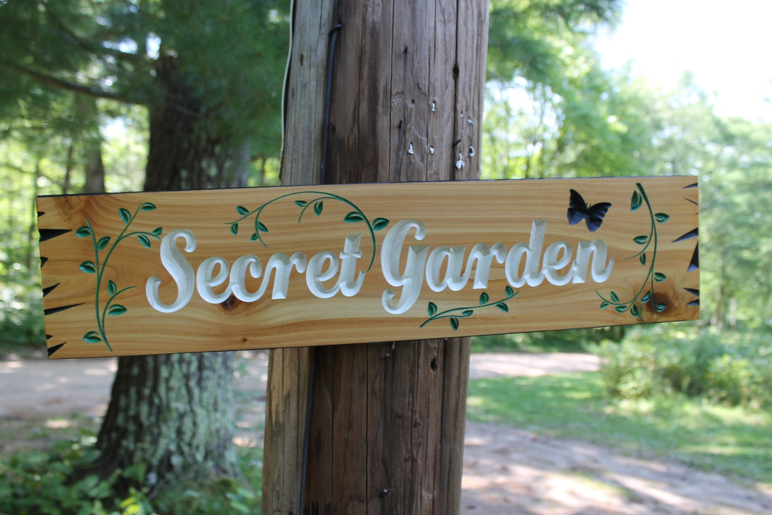 Custom Fandom Backyard Garden Hanging Arrow Signs / - Etsy