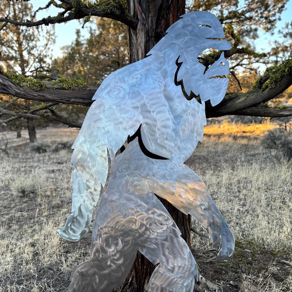 Sasquatch Yard Art - Etsy