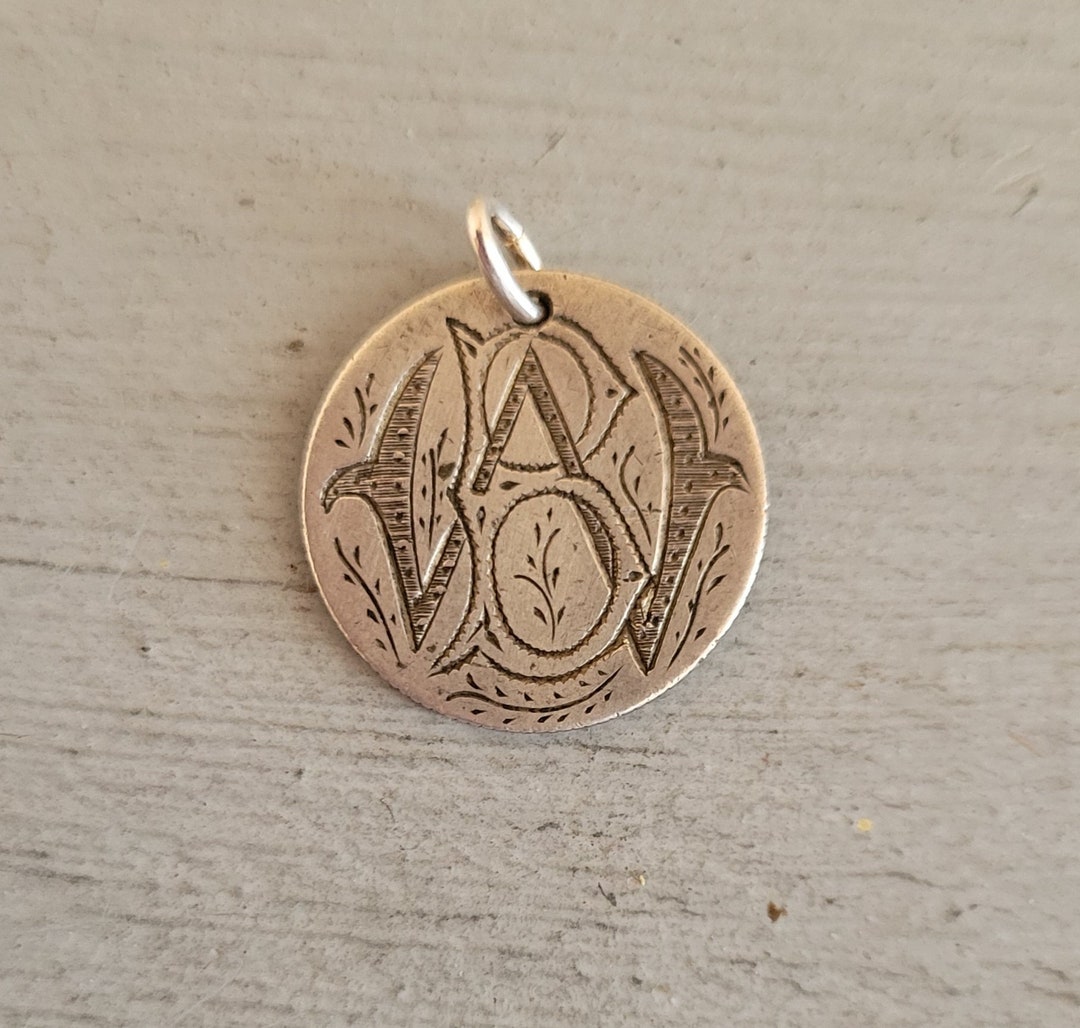 Love Token, Letter W and B - Etsy