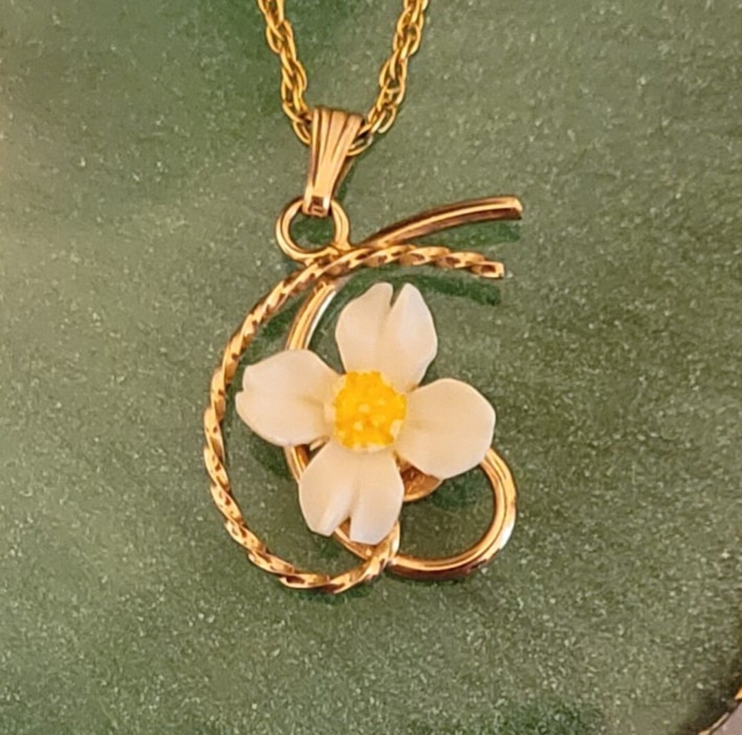 Vintage 12K GF Pendant With White Flower and 18" 12K GF Chain, Dogwood ...