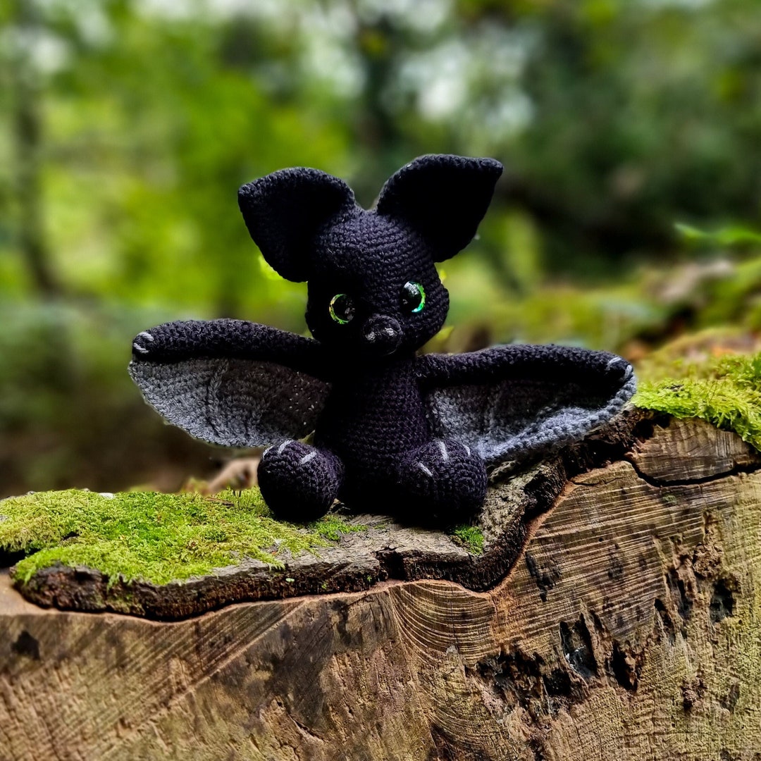 Amigurumi/crochet Bat: Butters the Bat (PDF Pattern) - Etsy