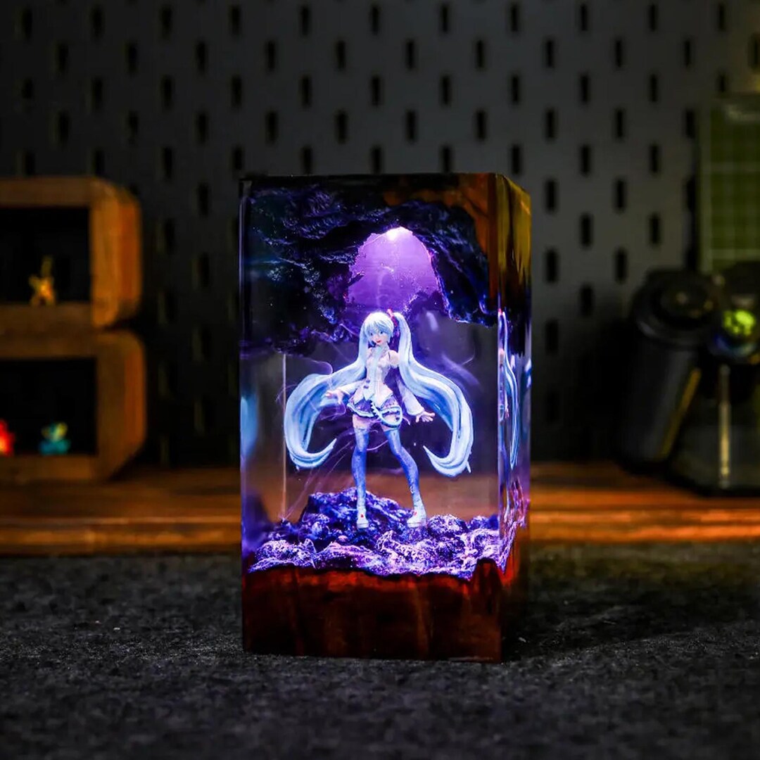 Hatsune Miku CV01 Anime Epoxy Resin Wood Lamp, Diorama, Gaming Decor ...